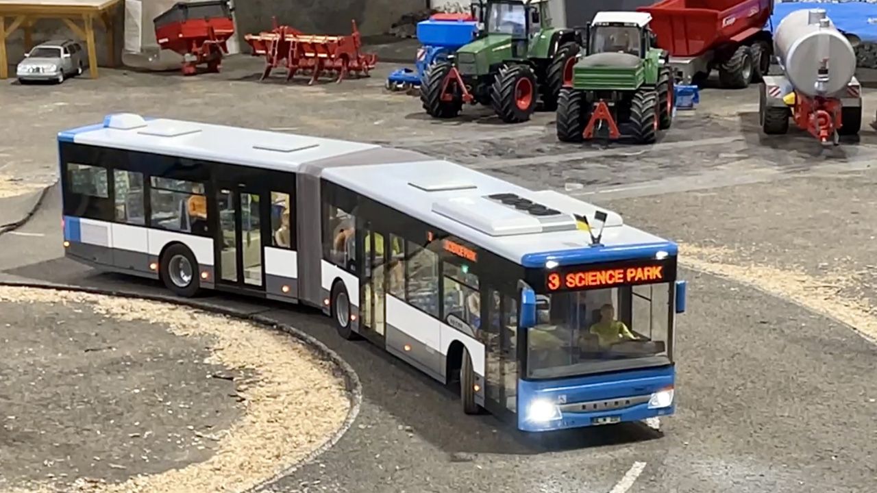 RC kloubový autobus Setra vyrazil na nově otevřenou linku číslo 3 | Stream