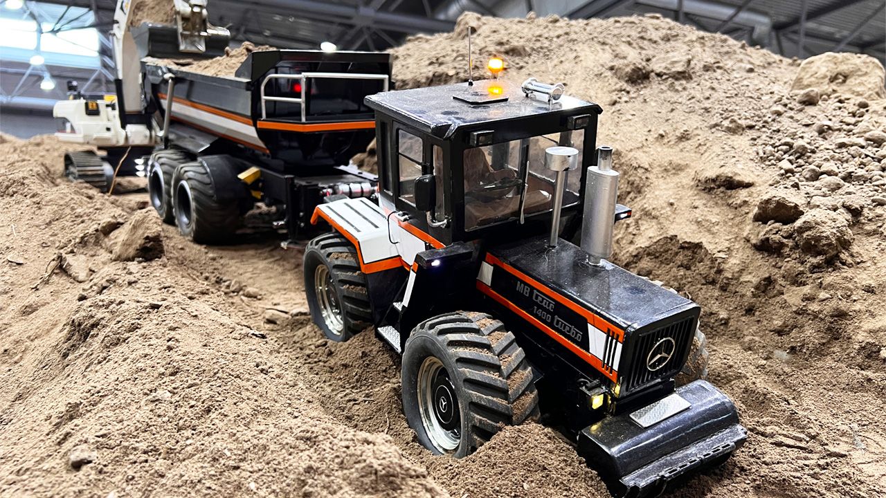 RC model na dálkové ovládání | Traktor Mercedes Benz | Stream